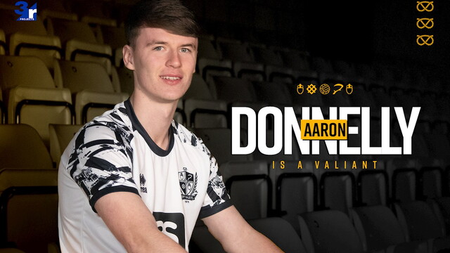 Aaron Donnelly joins the Valiants | Port Vale FC